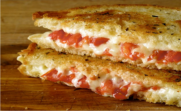 Grilled Cheese Social – Cheesy Delight